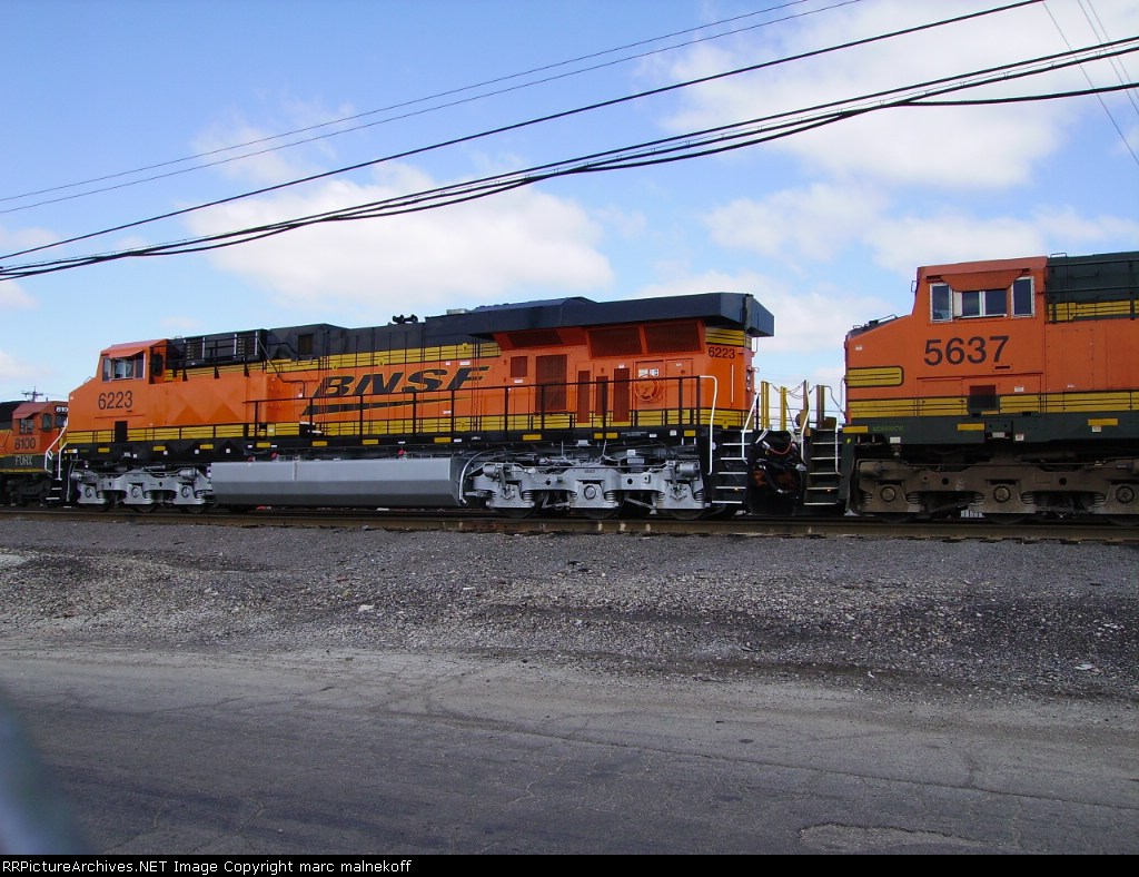 BNSF 6223